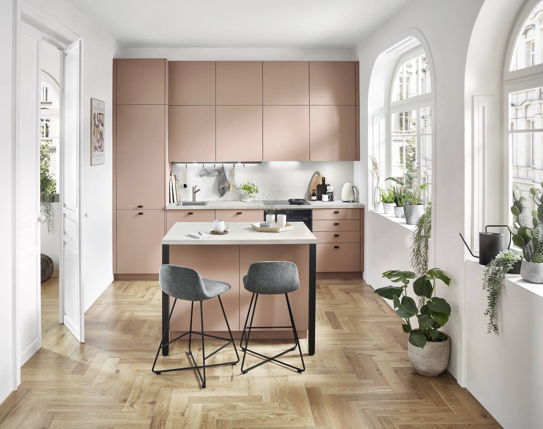 What Colours Go With a Cashmere Colour Kitchen? - Kitchen Experts
